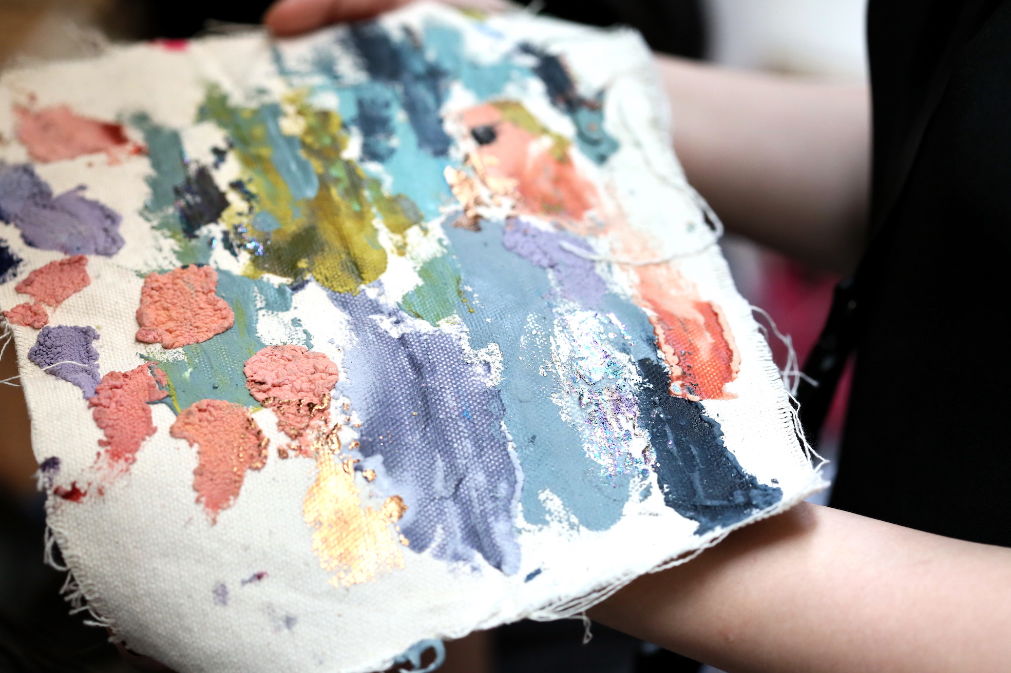 Rubber Painting on Tote Bag by SROU – Concrete